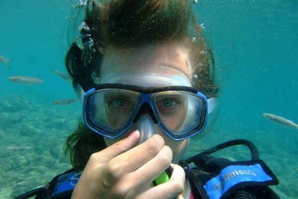 3 Methods to Equalize Ears When Scuba Diving - Blog